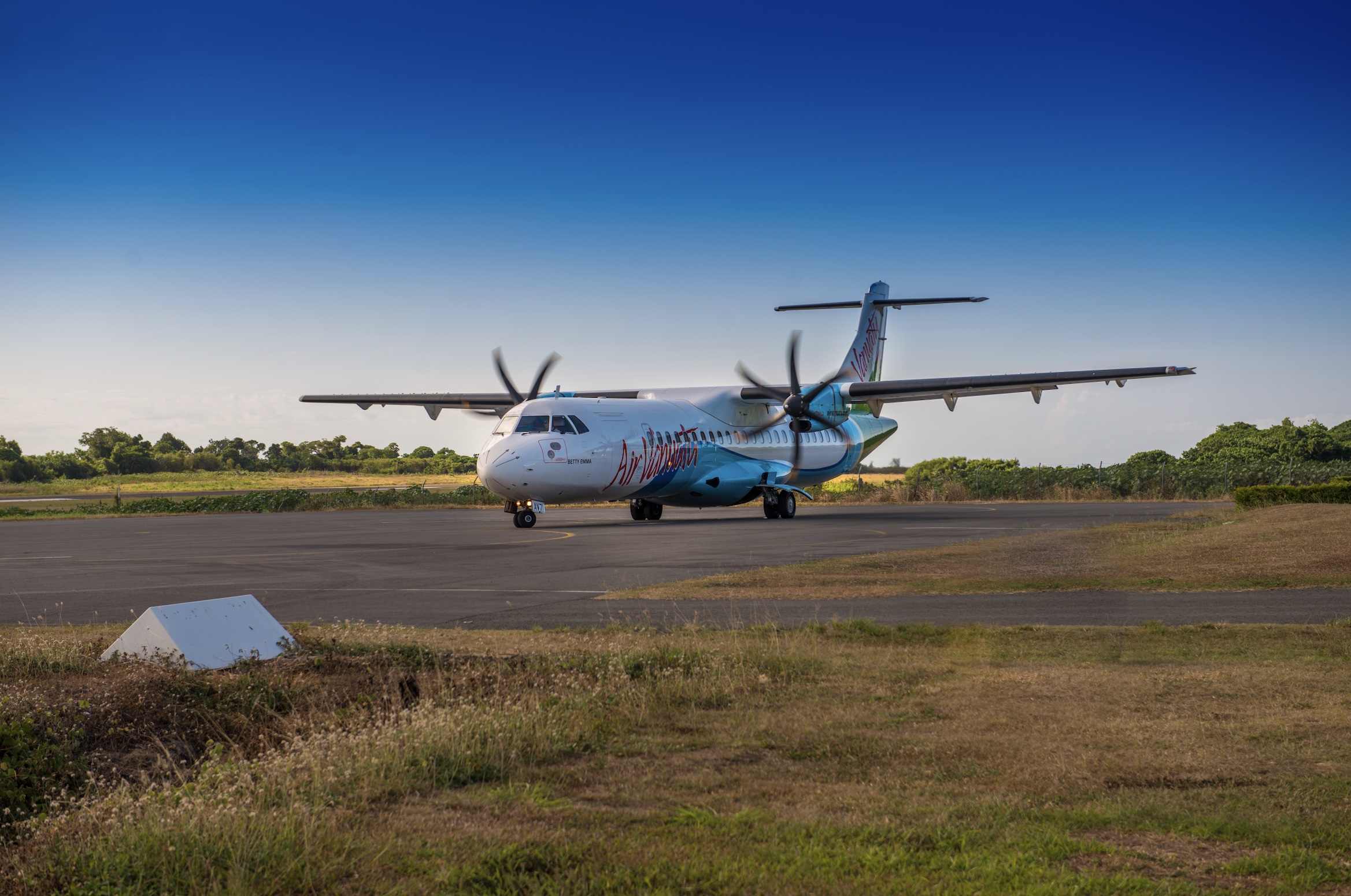 Vanuatu Tourism Office - Domestic Flights Vanuatu - Air Vanuatu Routes ...